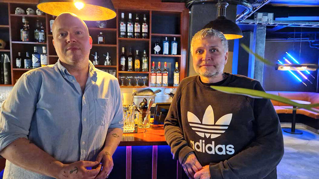 BAR 6 - Københavns nye LGBT+ bar - Out & About